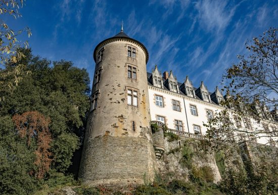 Parc du Château de Beaupréau à BEAUPREAU-EN-MAUGES - Ôsez Mauges - Au ... Parc du Château de Beaupréau à BEAUPREAU-EN-MAUGES - Ôsez Mauges - Au ...